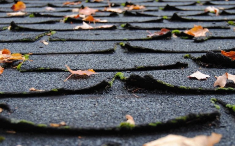 6 Common Problems with an Asphalt Shingle Roof
