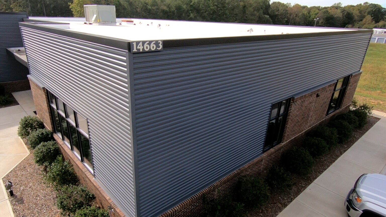 Gray Metal Roofing: Pros, Cons, & Project Photos