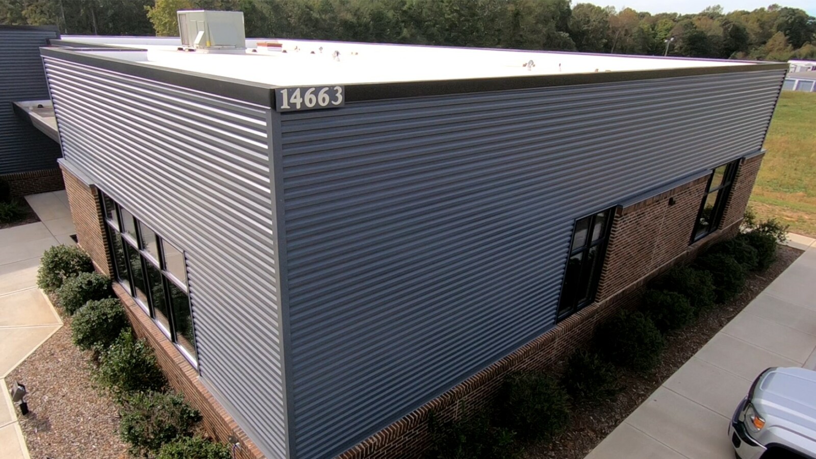 Gray Metal Roofing: Pros, Cons, & Project Photos