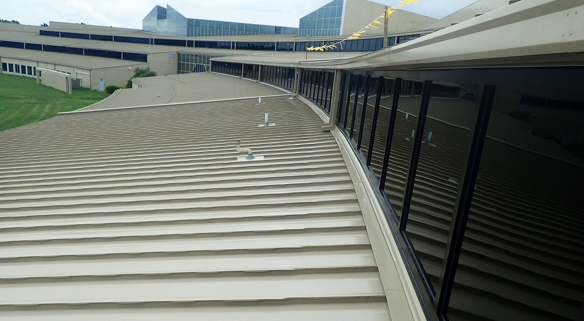 Beige or Tan Metal Roofing & Walls: Pros, Cons, & Project Photos