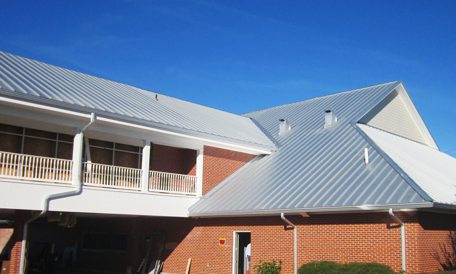 Silver Color Metal Roofing: Pros, Cons, & Project Photos