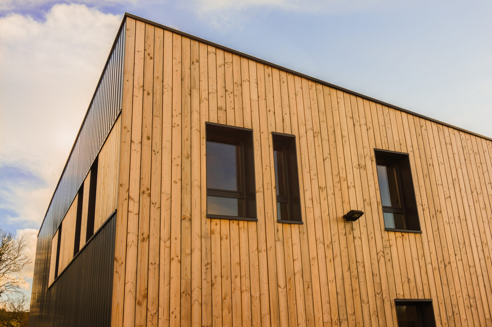 Real Wood vs Metal That Looks Like Wood: What’s Right for Your Project ...